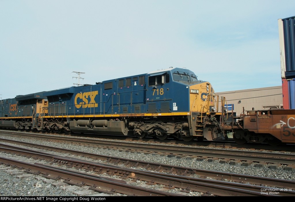 CSX 718